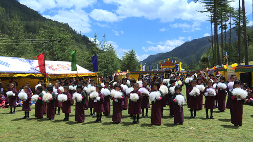 Students celebrate Teachers’ Day with the Queen Mother - BBSCL