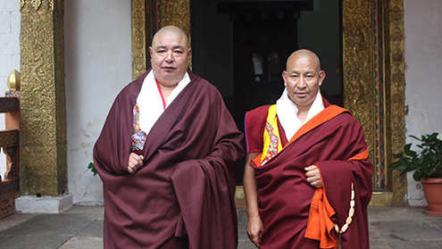 Dorji Lopen confers Tashi Lekdhar to the new Drel-chung and Lampoen of ...