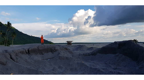 The first batch of 400 DeSuups complete a month-long duty along the ...