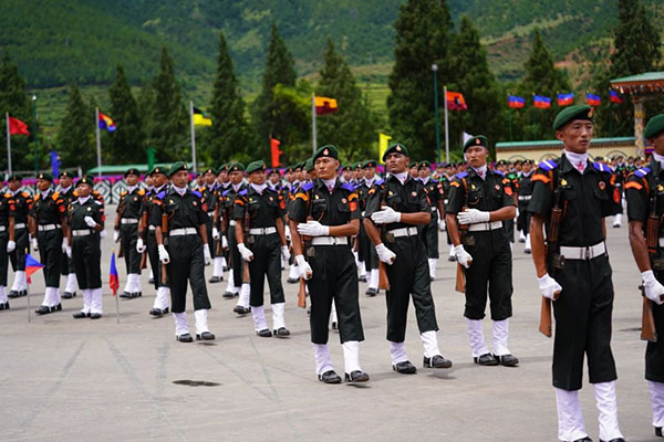 Their Majesties grace the Attestation Parade of the 77th group of ...