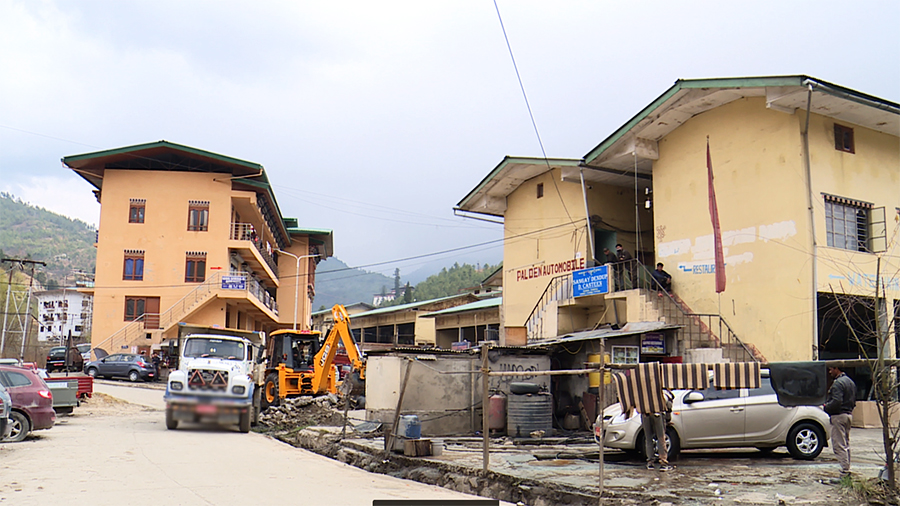 Seven workshops vacate Olakha automobile workshop premises, workers ...