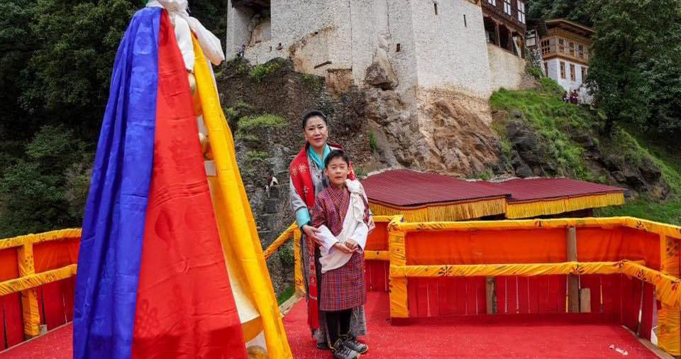Her Majesty Queen Mother Tshering Yangdoen Wangchuck & His Royal ...