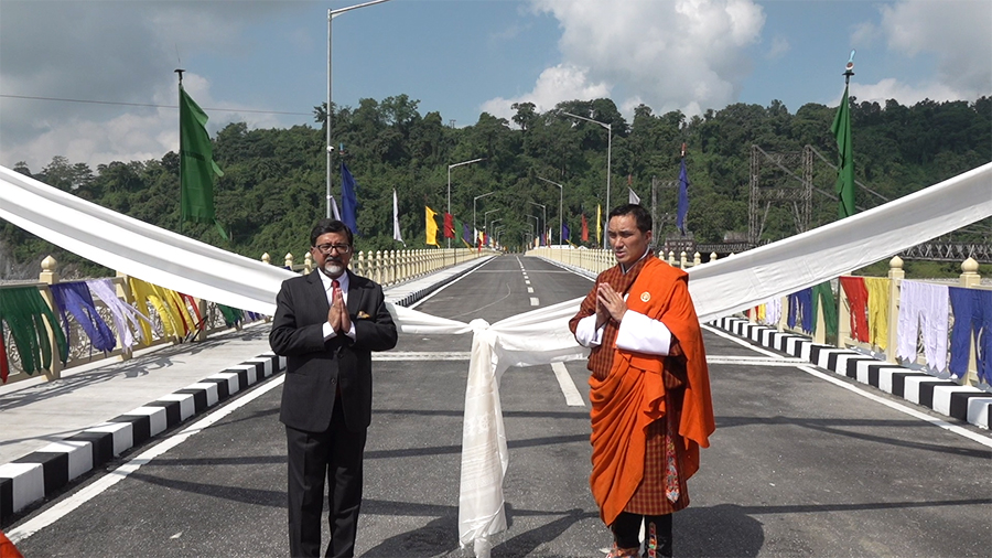 New two-way lane bridge replaces ageing Diana Bridge, enhancing ...