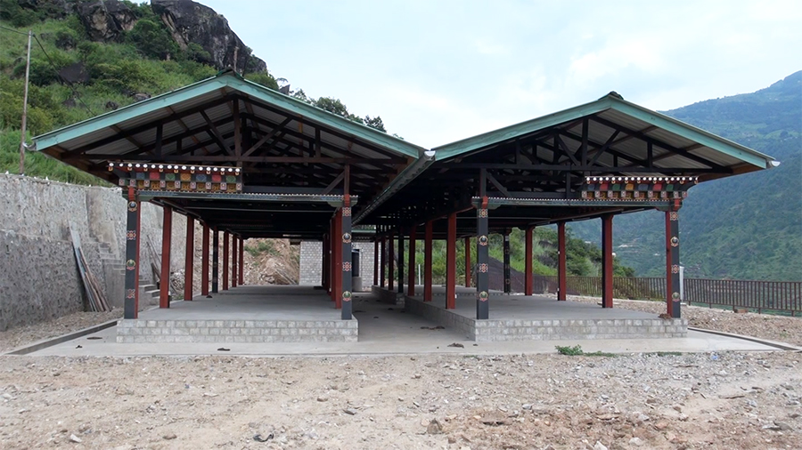 Vegetable vendors in Doksum hesitate to relocate to new market shed - BBSCL