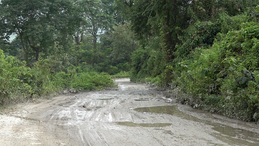 Unpaved Tading GC road in Samtse poses challenges for commuters - BBSCL