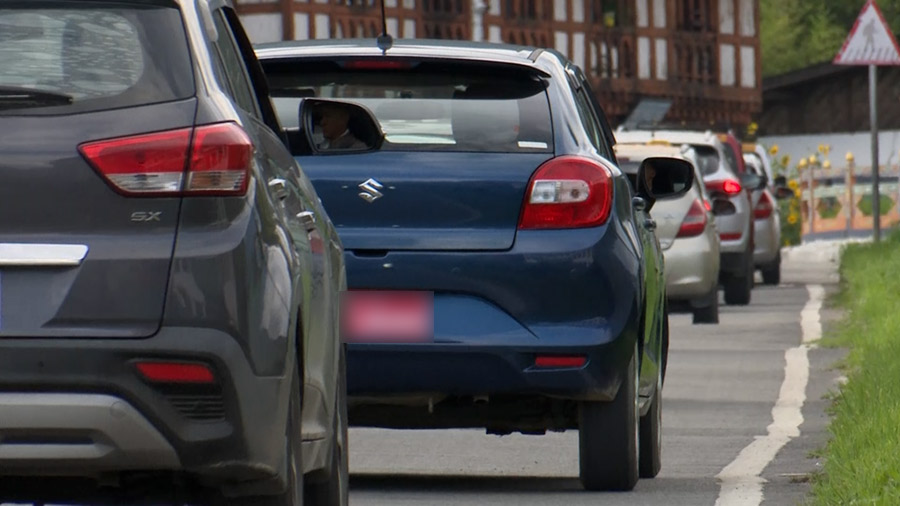 Second-hand car dealers profit amid vehicle import ban - BBSCL