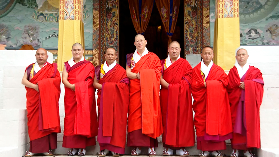 Dorji Lopen confers Dhar to seven new appointees at Trashichhodzong - BBSCL